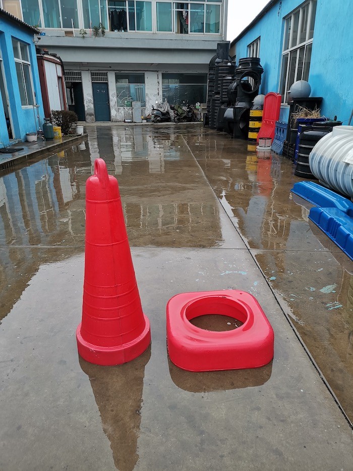 LDPE Solid Billet Aluminum Mould Road Barrier Polishing